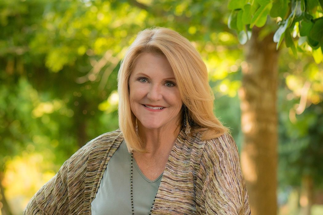 Simone St. Clare | homesbysimone.realtor