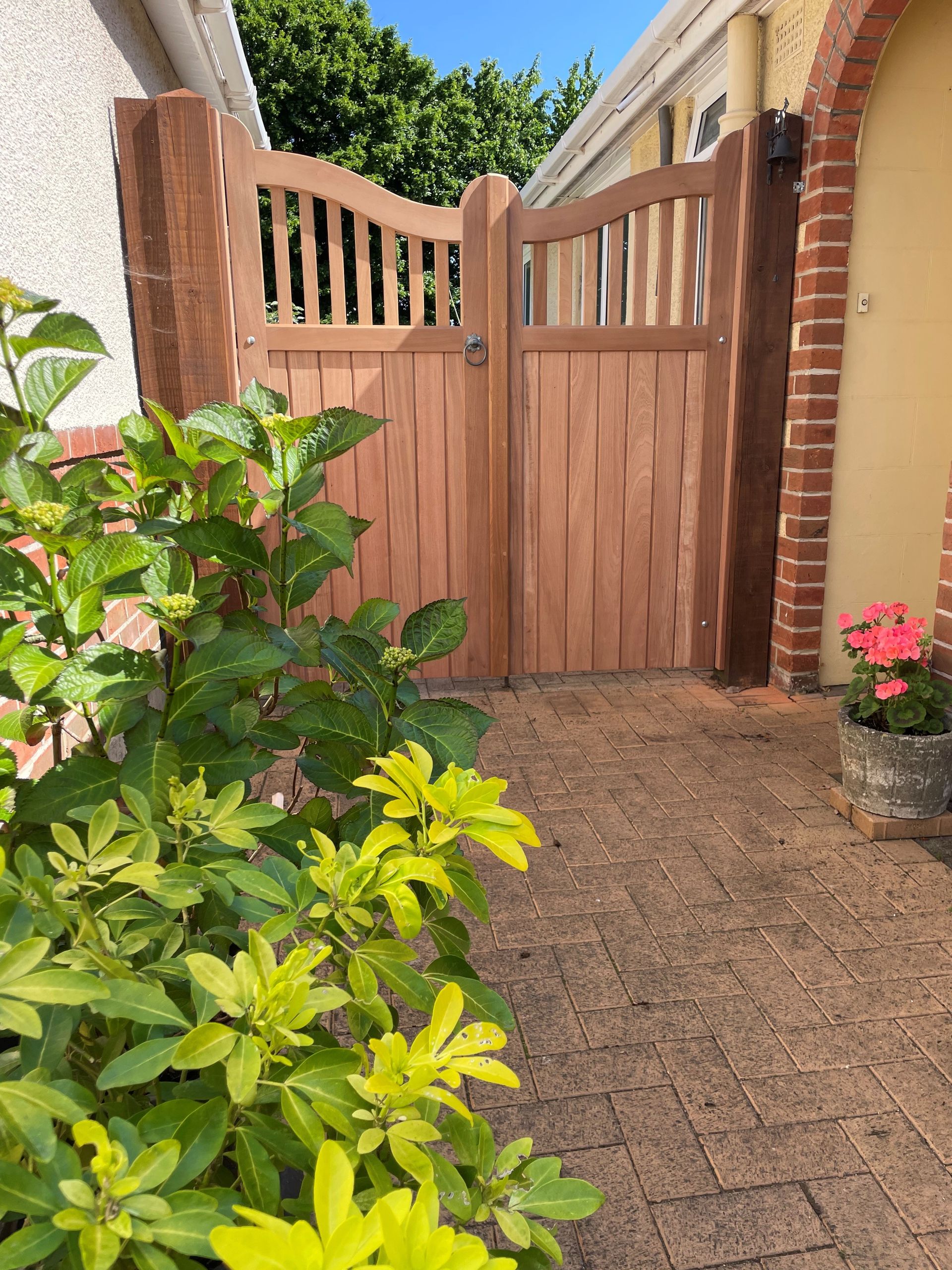 Garden & Driveway Gate Installations | Wooden Gate Makers