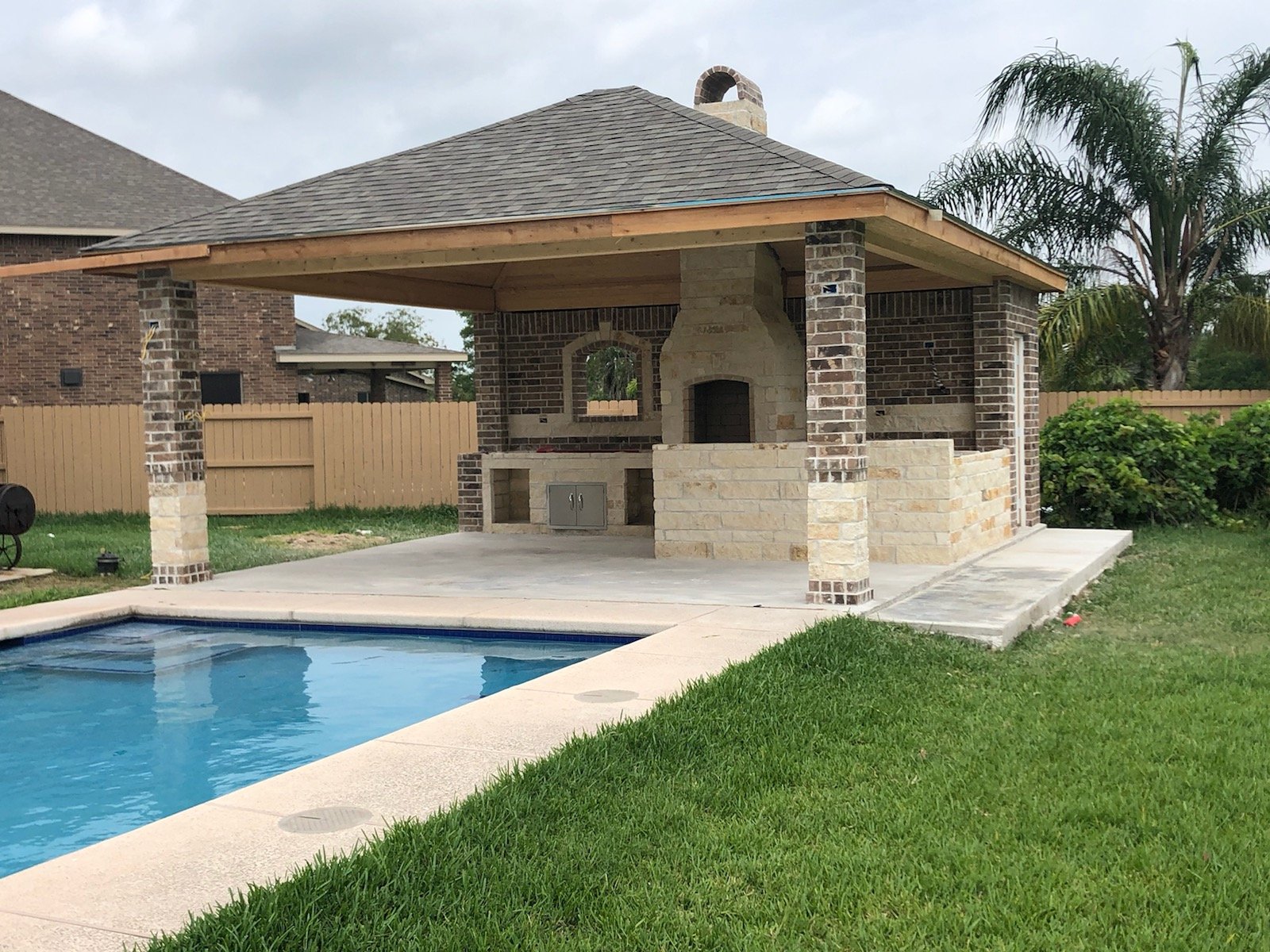 Custom Backyards | BBQ Pits | South Texas Outdoor Kitchens