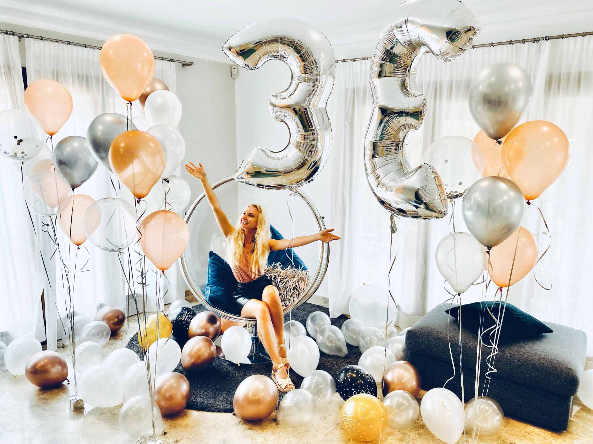 Helium balloons as Mallorca party decoration