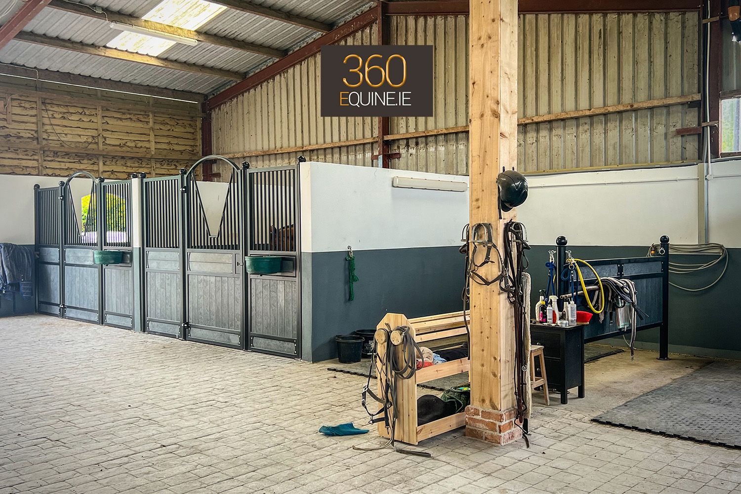 Quality Built Stable Facades and Partitions, all sizes possible