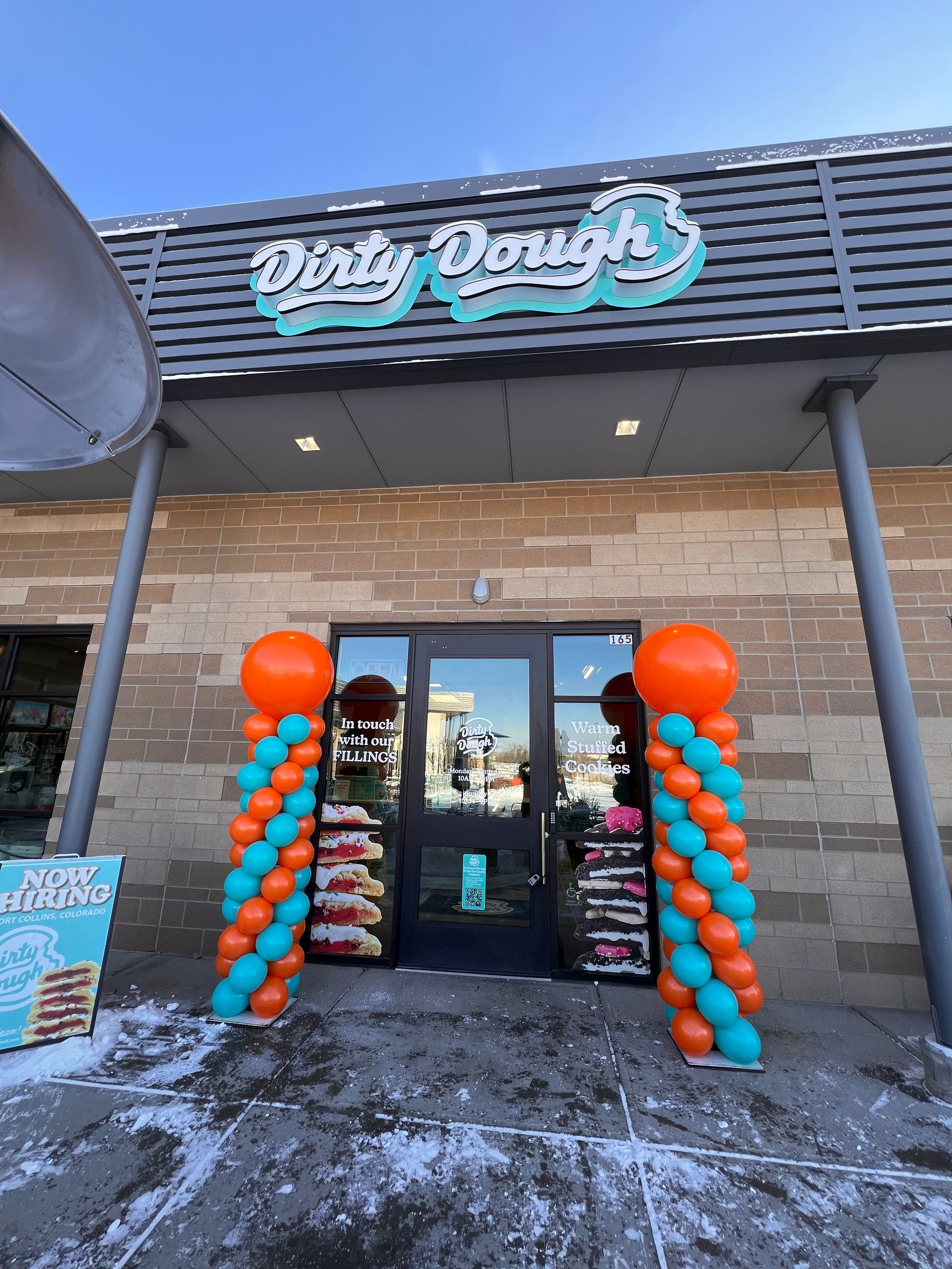 Stunning Vertical Balloon Columns