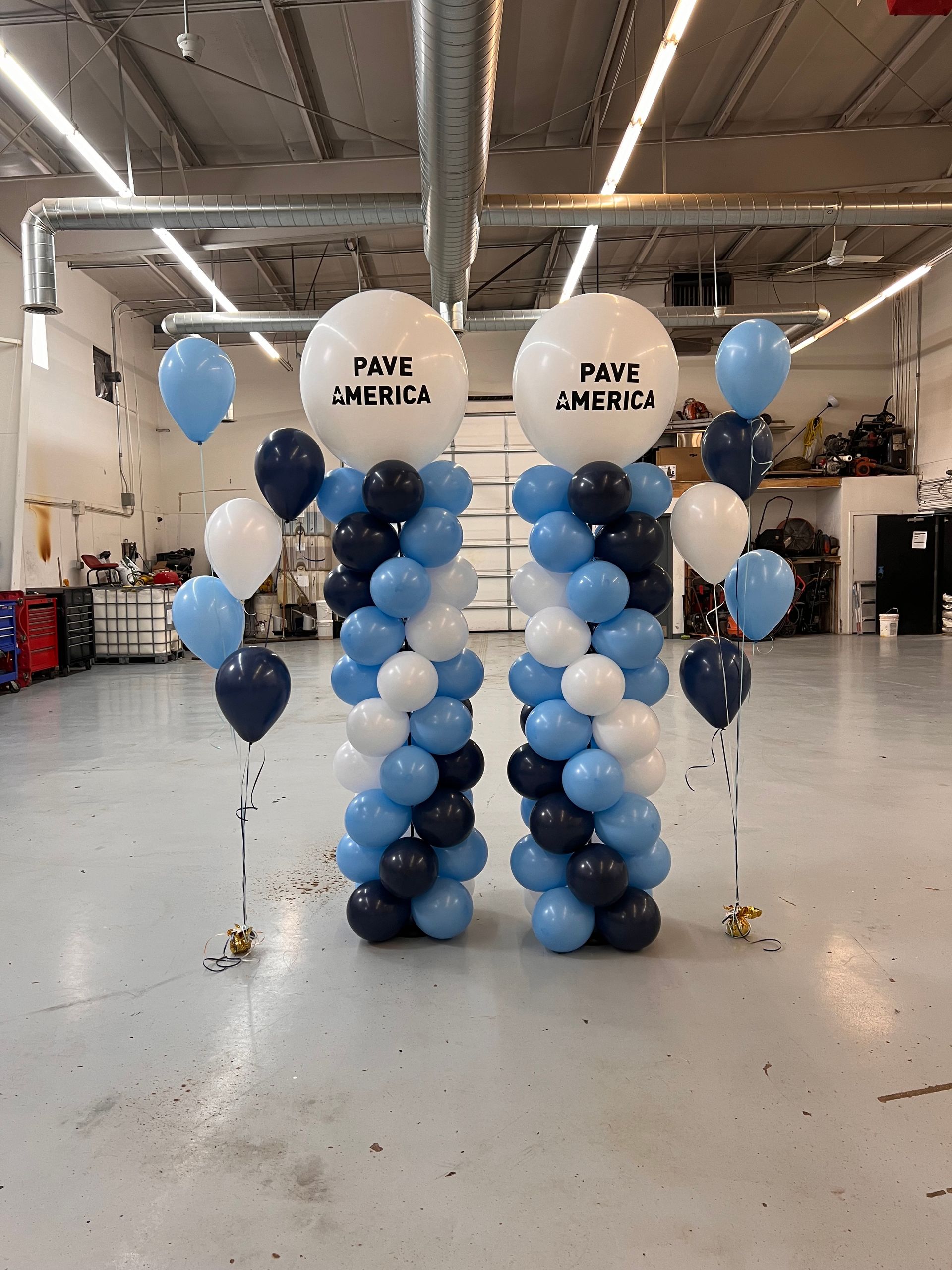 Stunning Vertical Balloon Columns