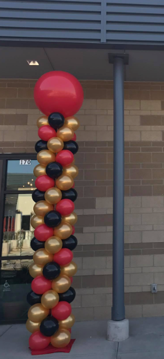 Stunning Vertical Balloon Columns