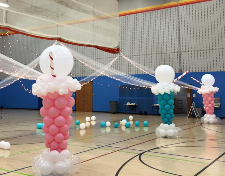 Elevate your dance floor and decorate with balloons
