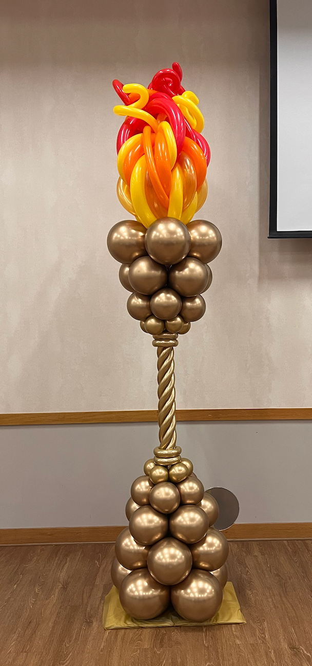 Stunning Vertical Balloon Columns