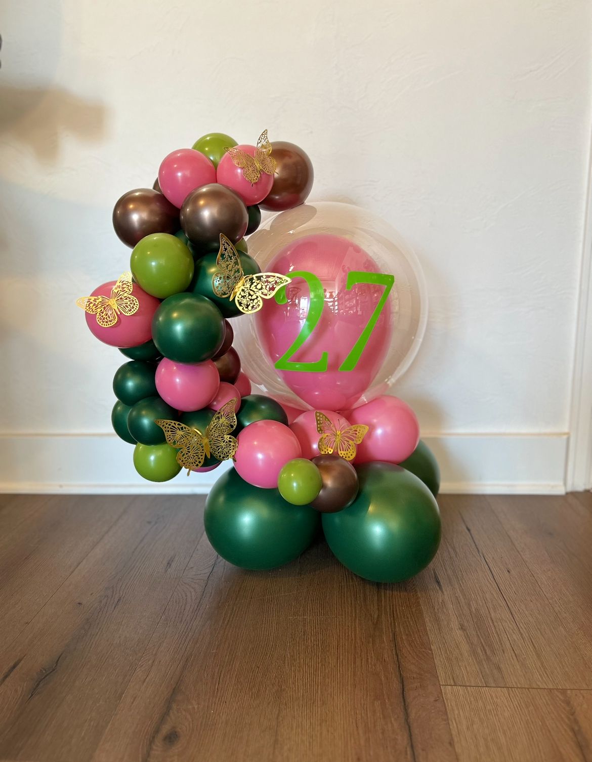 Custom Balloon Arrangements for delivery and pickup