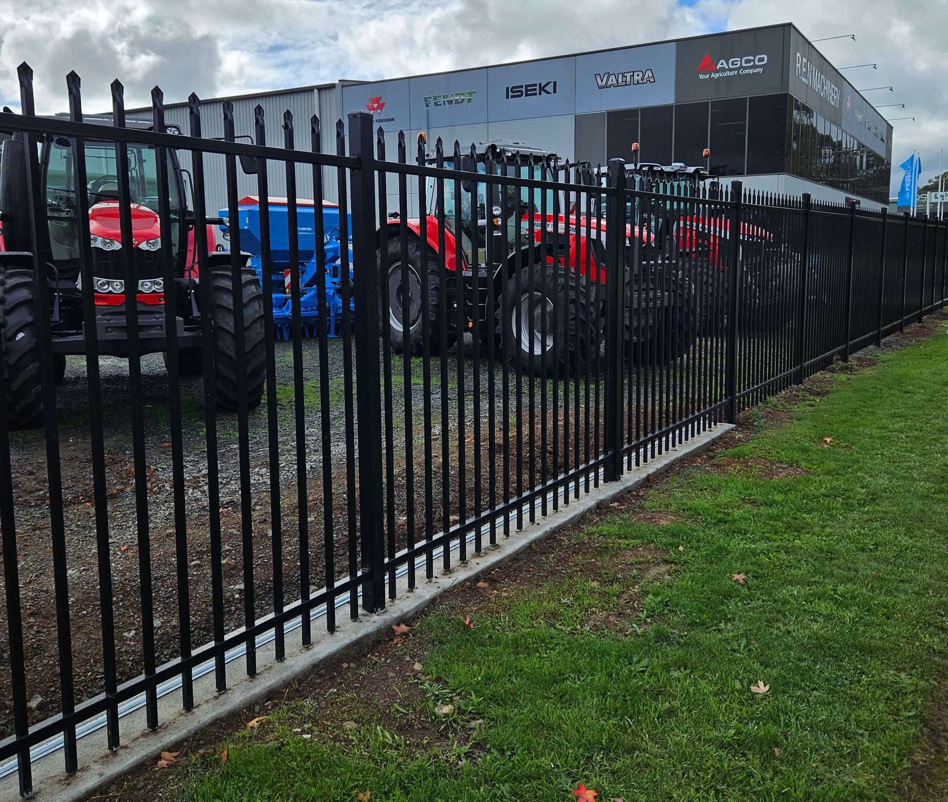 Top-Quality Steel Fencing & Gate Solutions | Steel N Fences