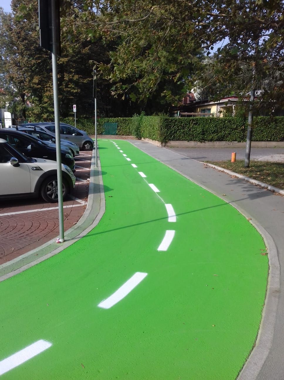 Omegacolor | Vernici per segnaletica stradale orizzontale, per piste ...