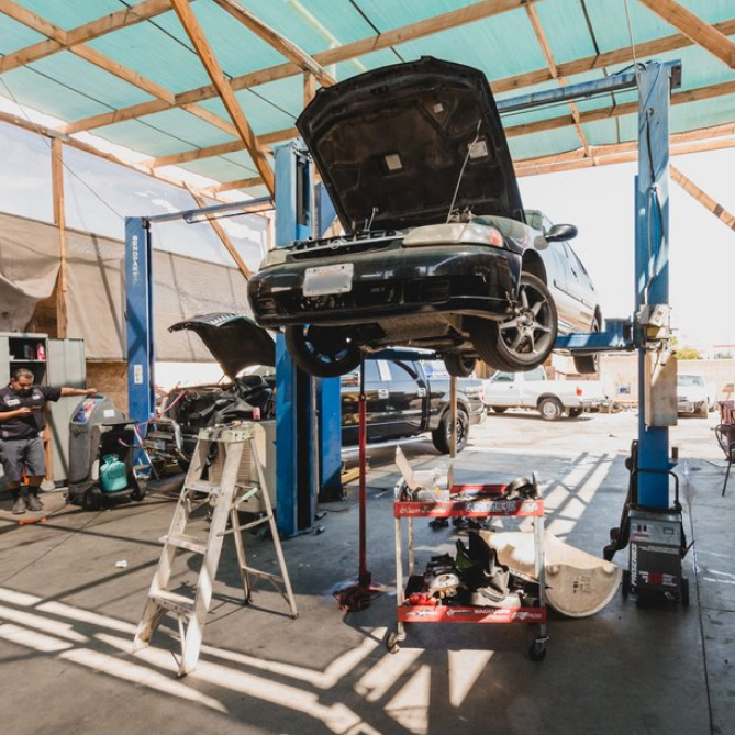 Indio Auto Repair - Universal Brakes & Alignment