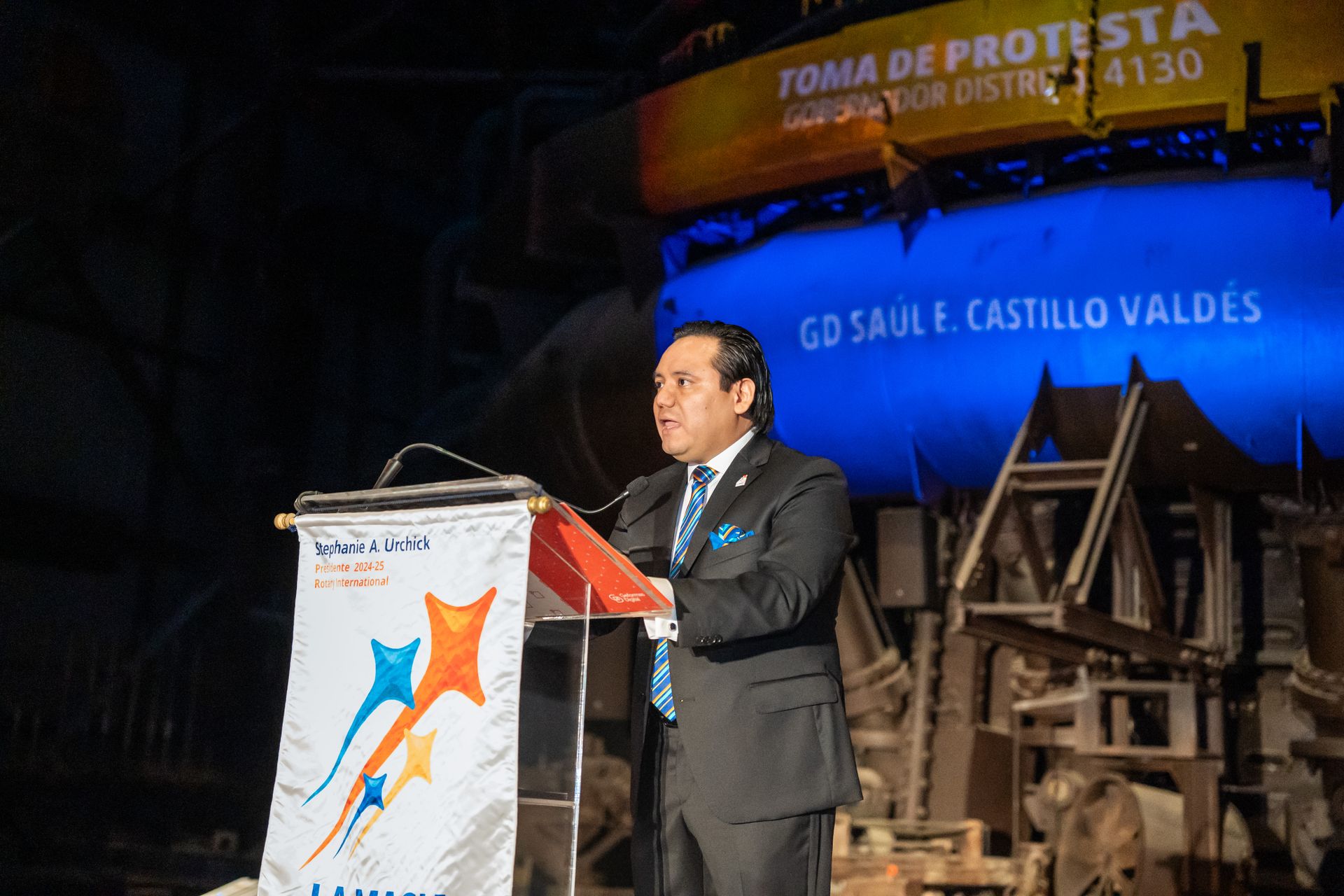 Saúl E Castillo Valdés - Liderazgo, Innovación y Servicio