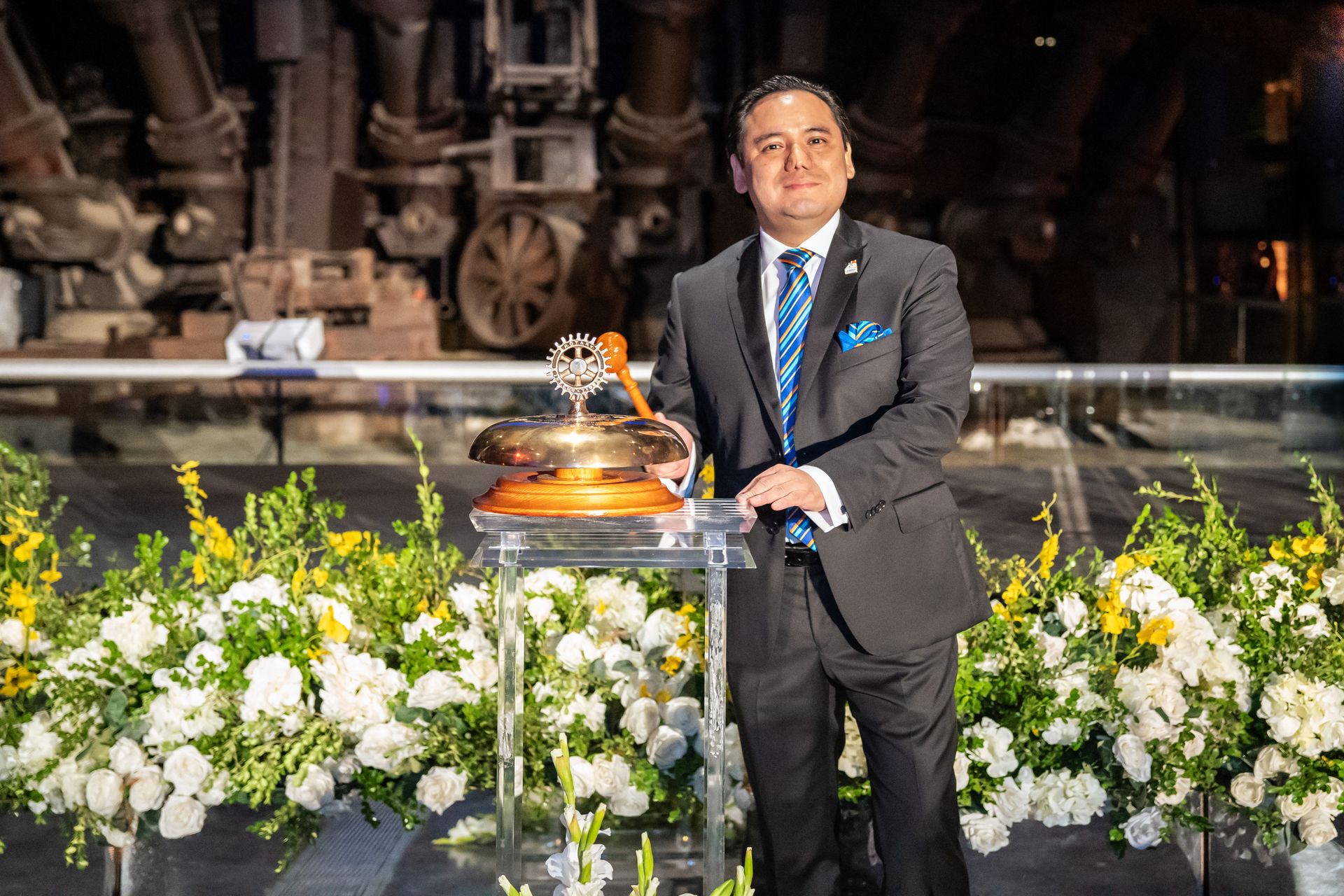 Saúl E Castillo Valdés - Liderazgo, Innovación y Servicio