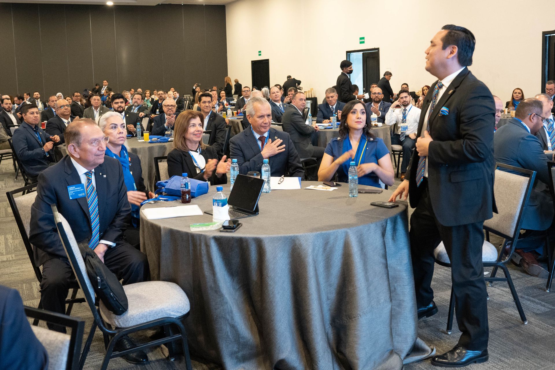 Saúl E Castillo Valdés - Liderazgo, Innovación y Servicio