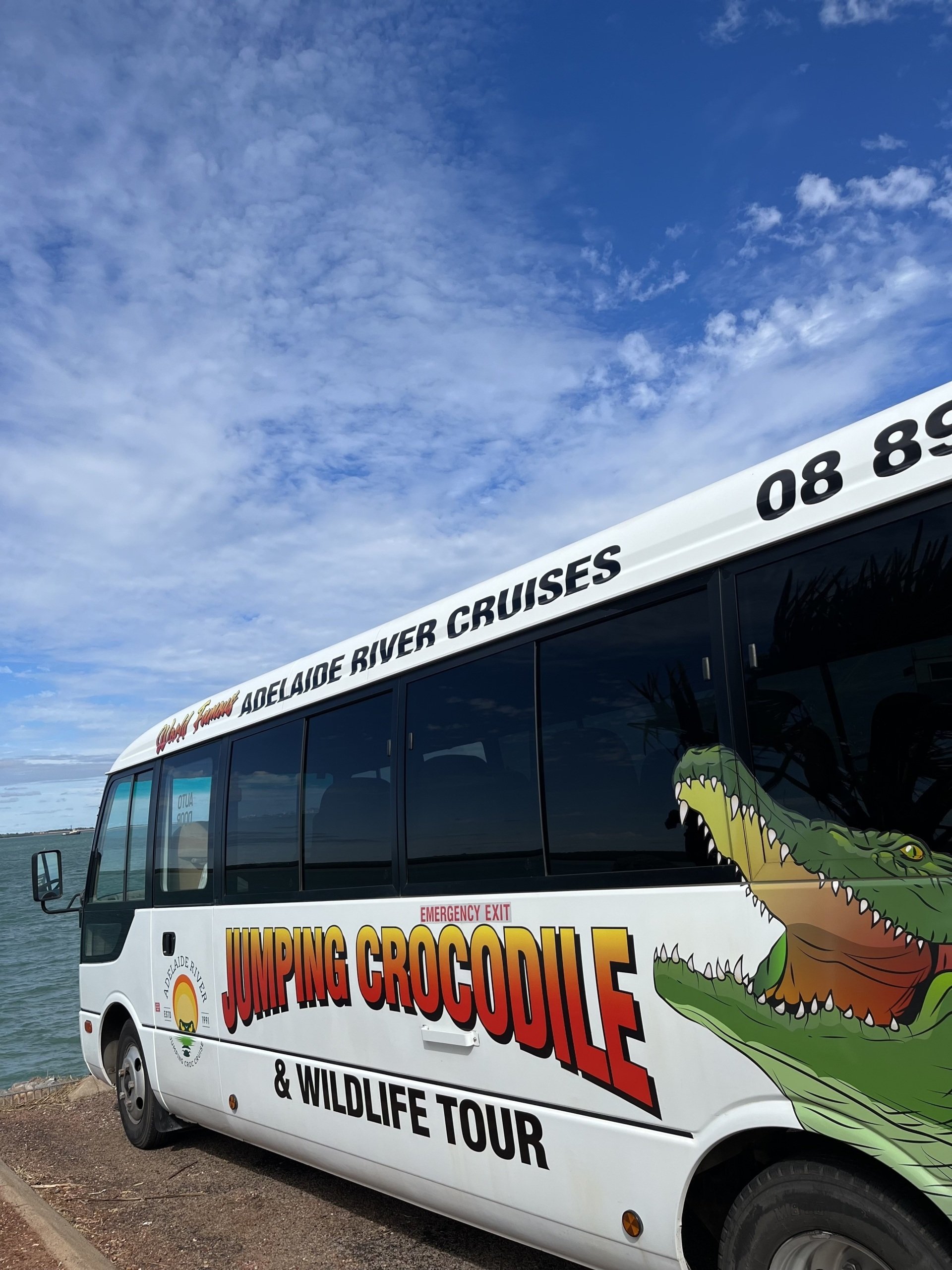 Jumping Crocs Darwin | Bus Tours | Jumping Crocodile Cruise