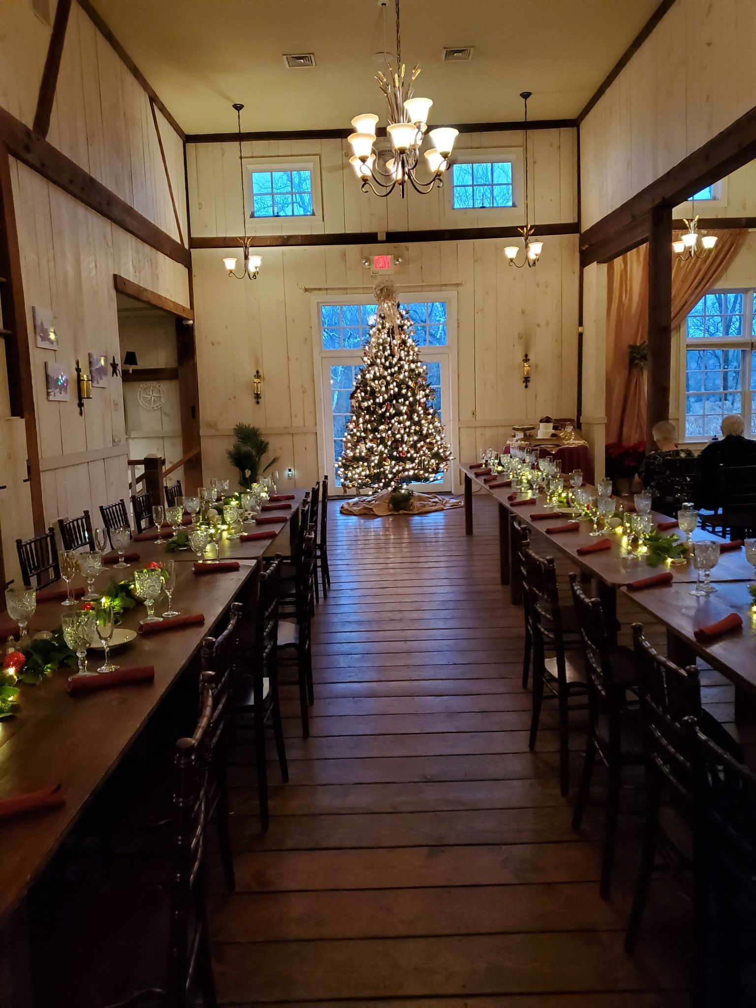 Barn Event Venue in Philadelphia, PA | The Barn At Boones Dam