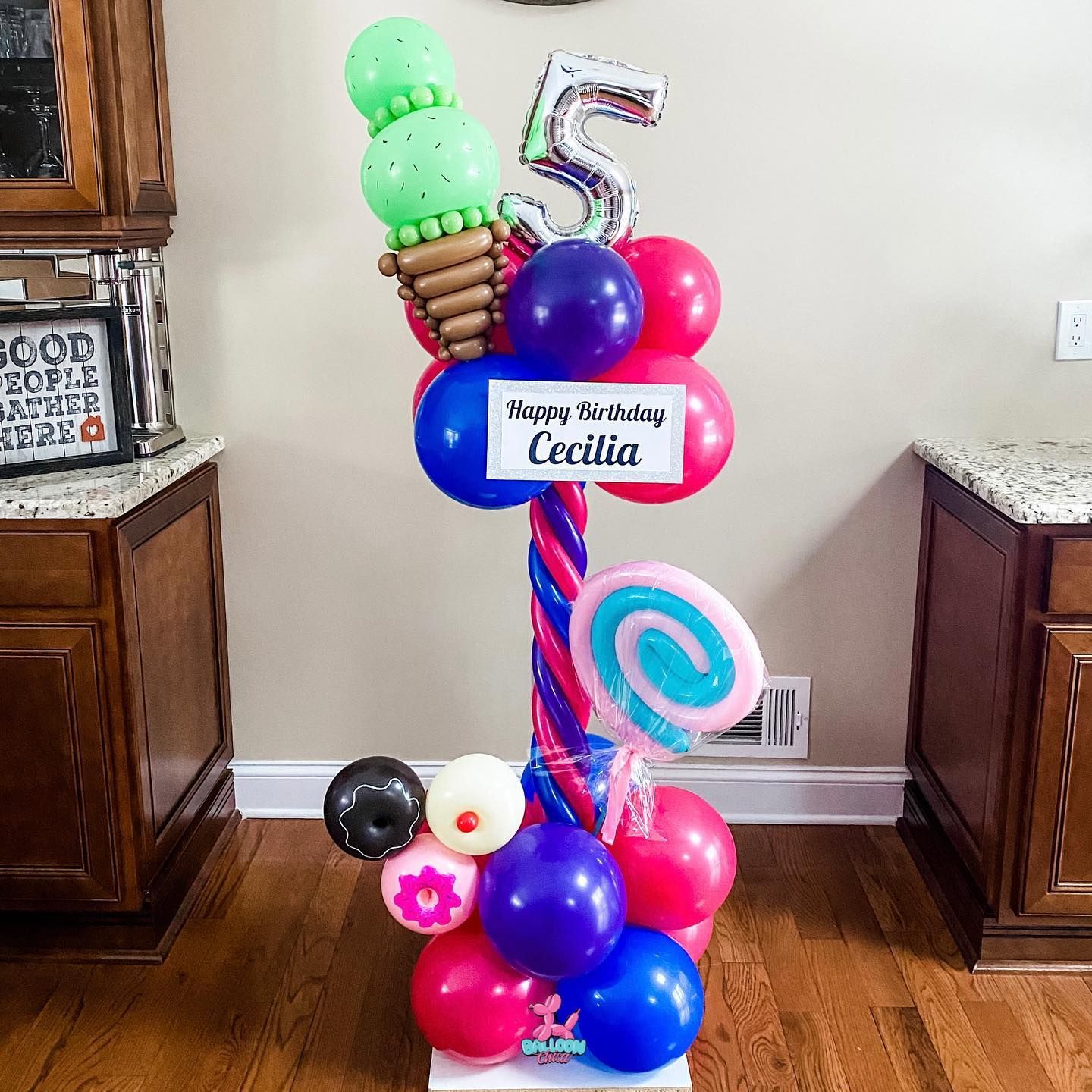 Custom Balloon Towers | Balloon Chica