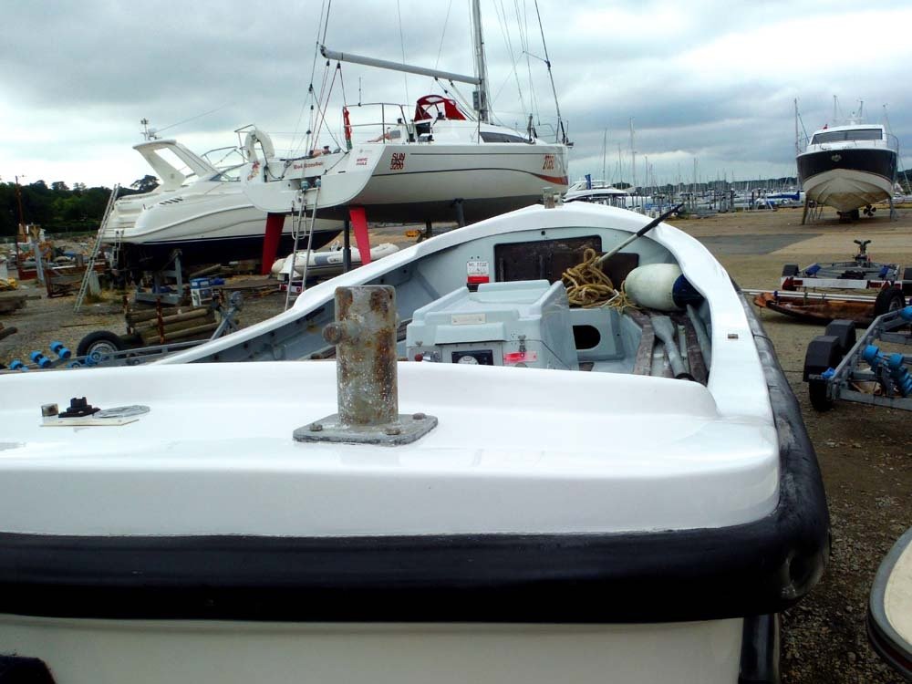 Cheverton Champ: A Classic Yacht with Modern Comforts