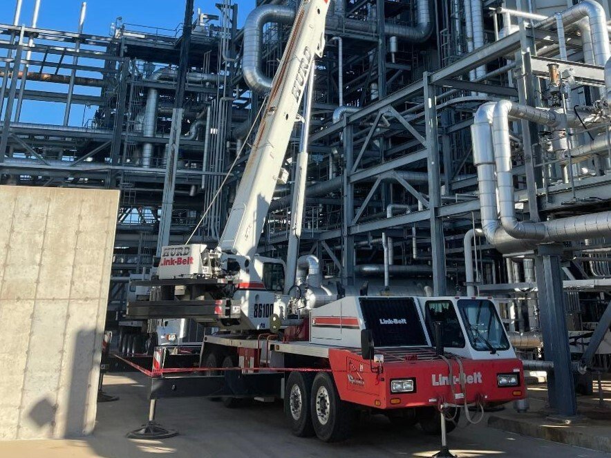 Hurd Oil Field Service | Crane Service & Trucking