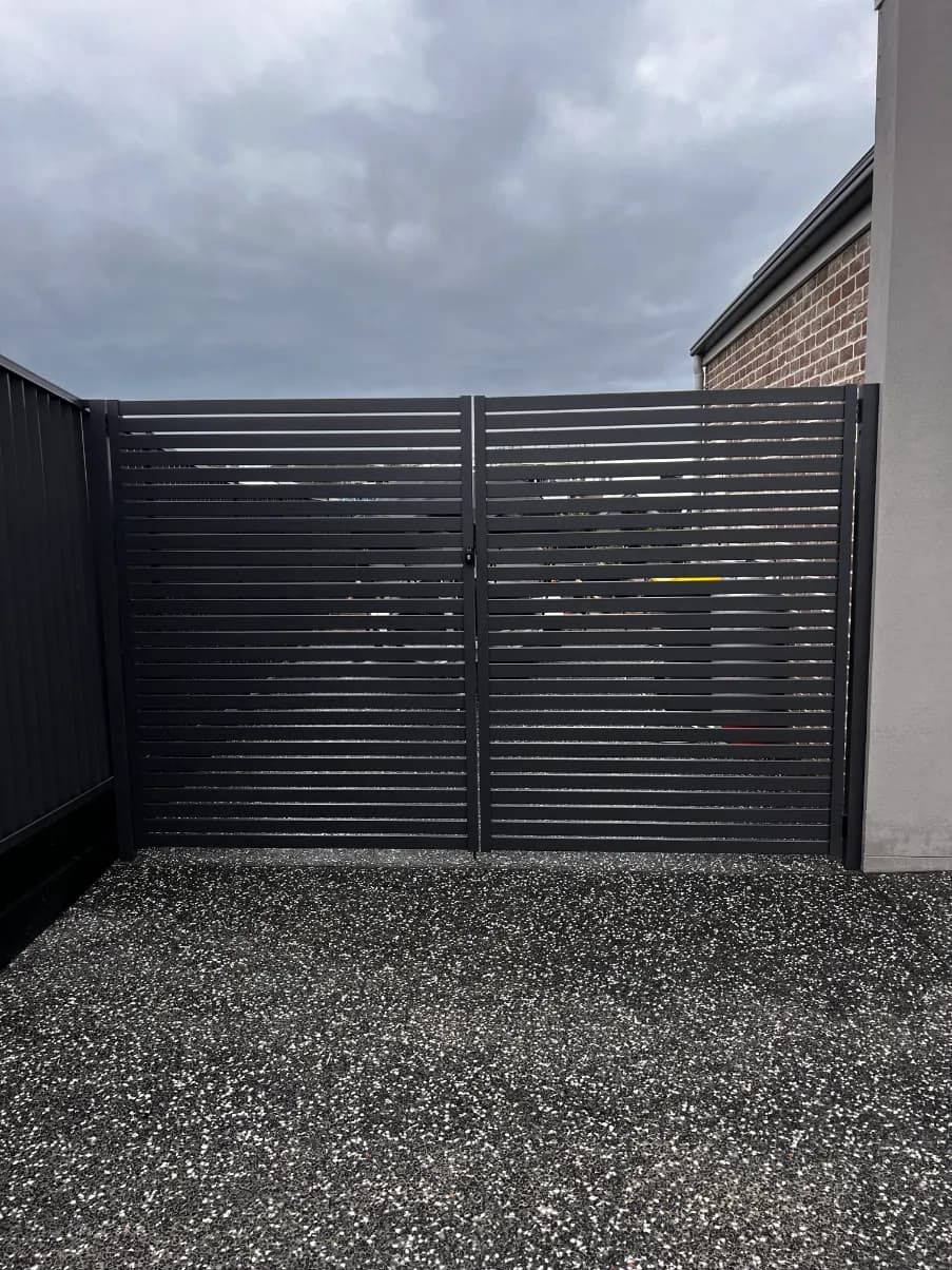 Aluminium Pool Privacy Screens in Taree | Mid Coast Glass Fencing