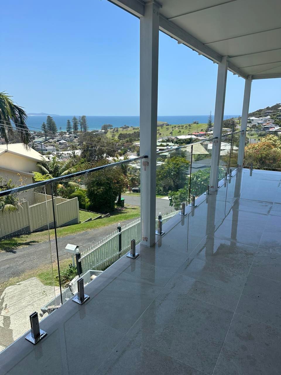 Glass Privacy Screens in Port Macqaurie | Mid Coast Glass Fencing