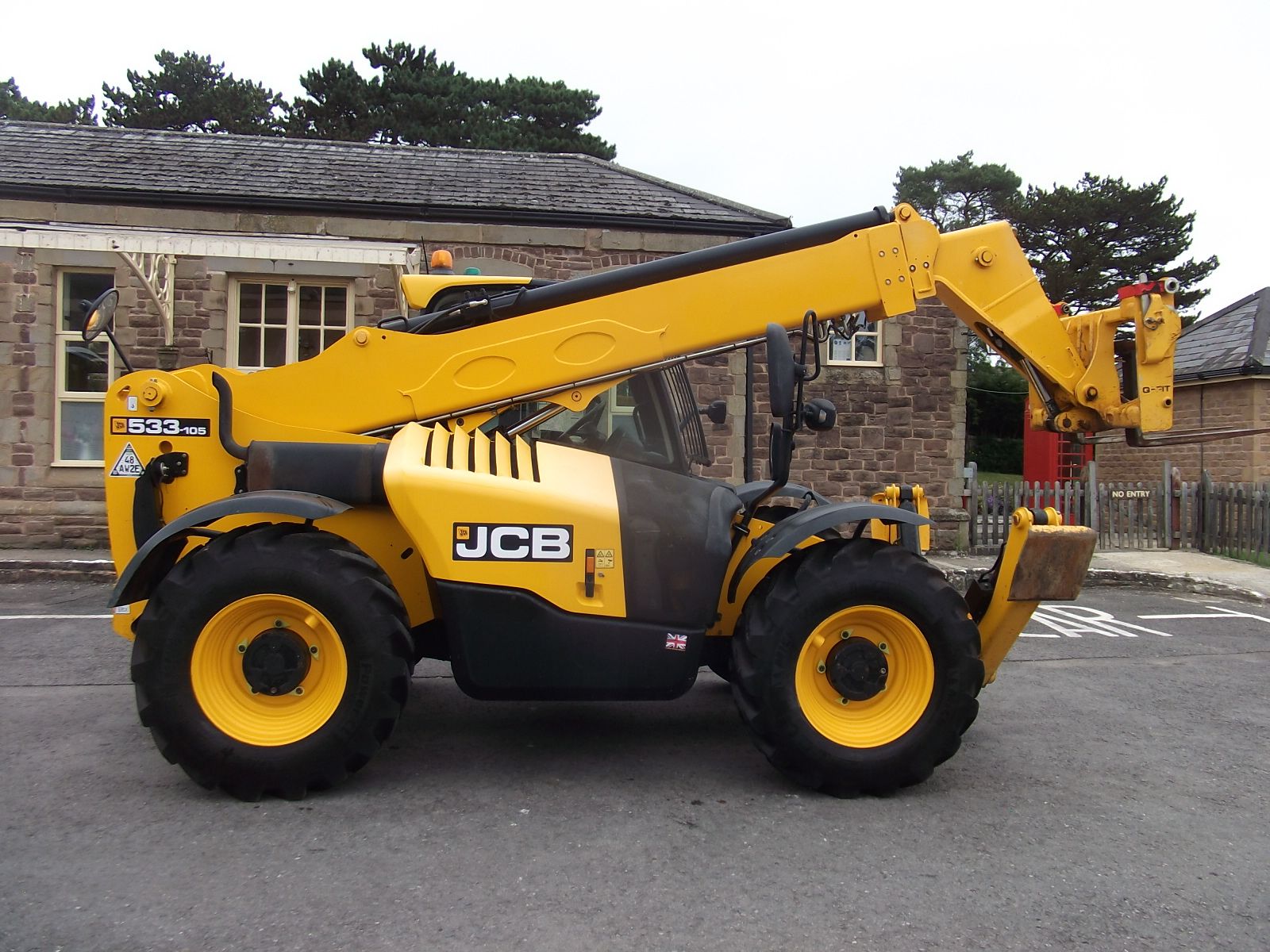 Used Equipment | R J Hall Forklifts | Cheltenham, Glos