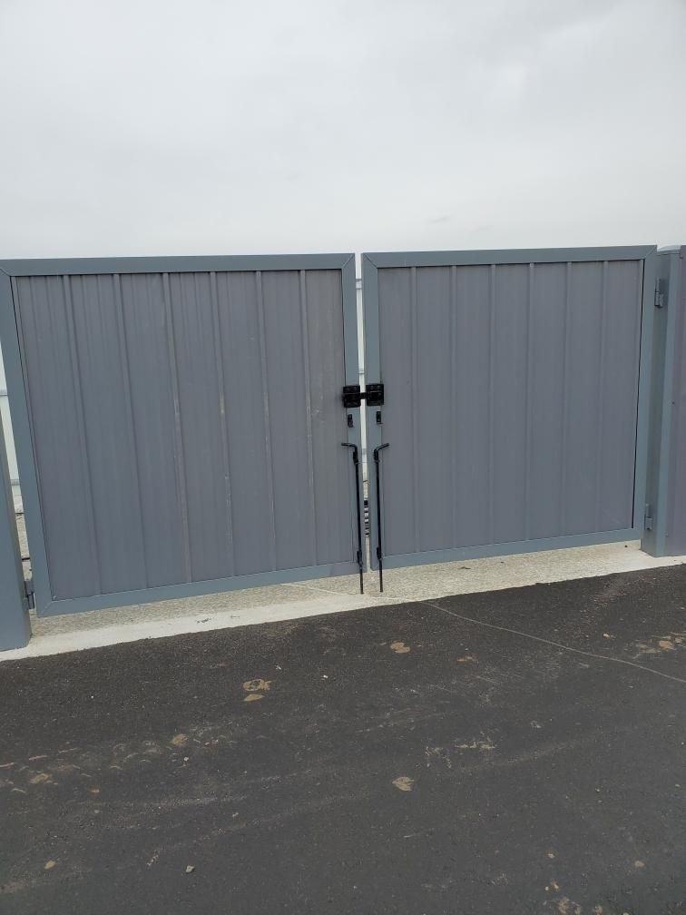 Boulder Fence Residential & Commercial Installation & Repair