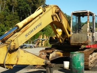 KOMATSU PC200-5