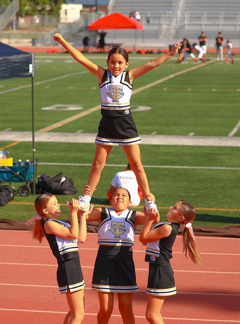 Youth Cheer Leagues - Tustin Cobras