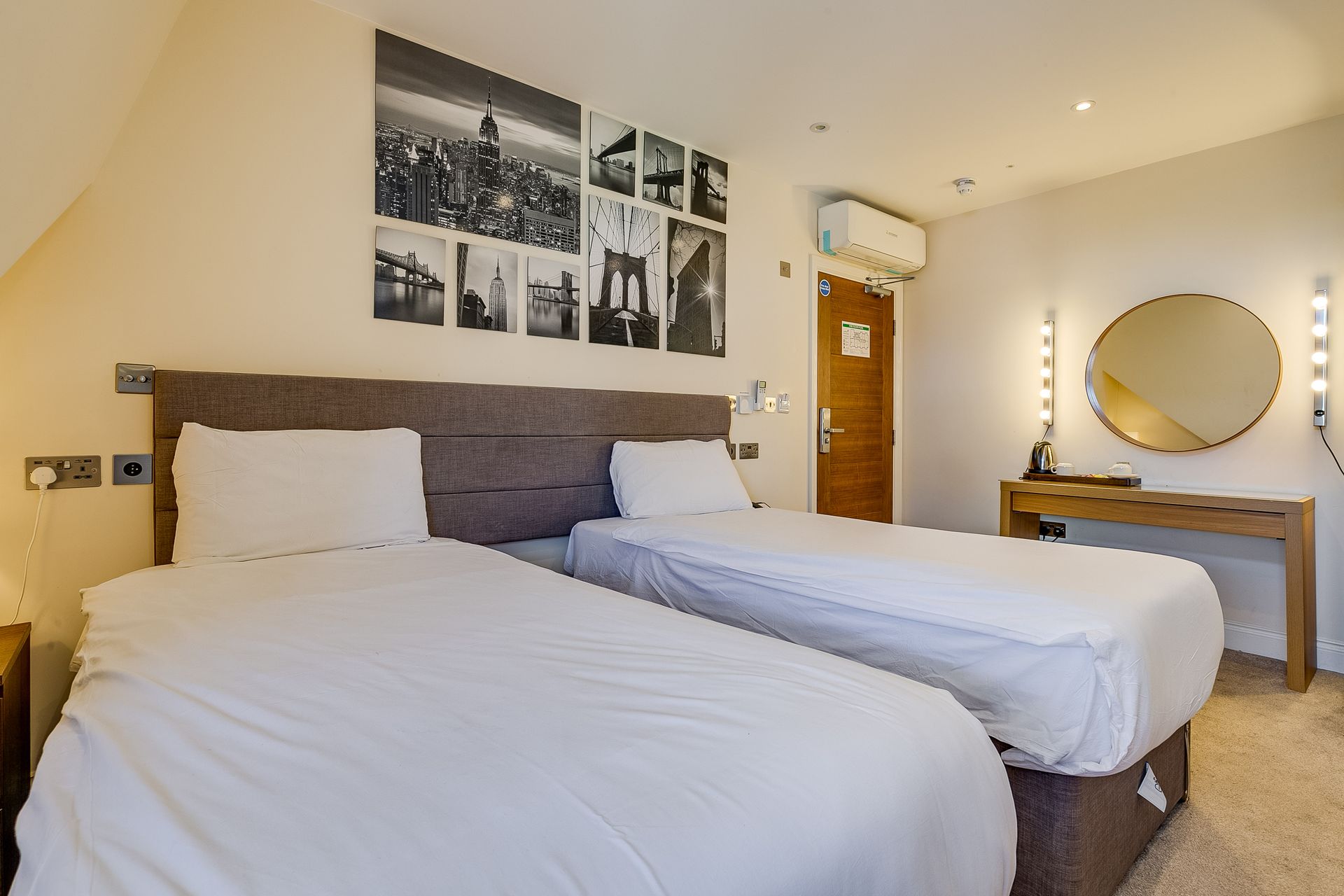 Hotel Rooms | London Star Hotel | London, UK