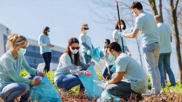 What Are the Different Types of Volunteer Programs and Which One Is ...