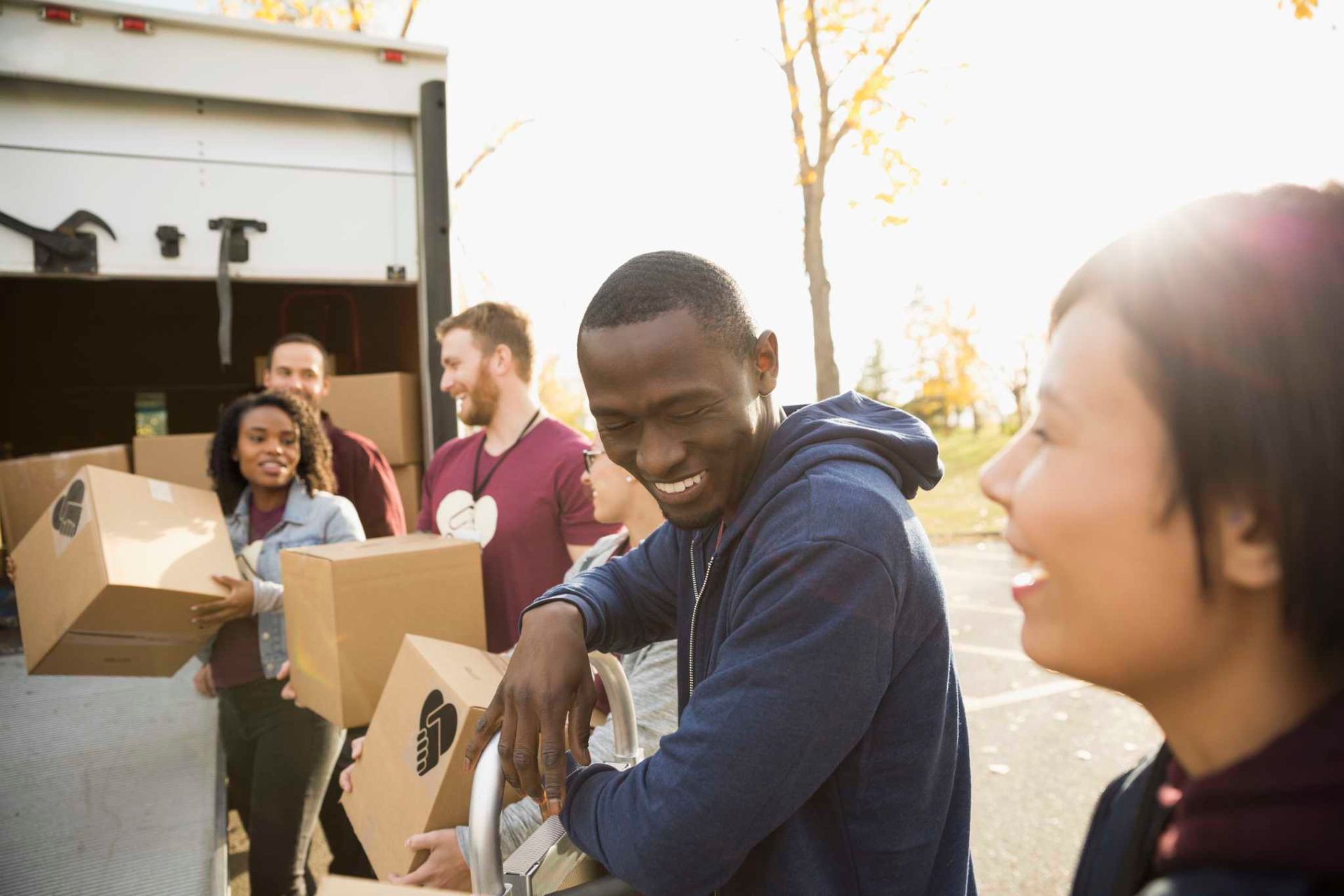 How Volunteering Helps You Build Leadership and Teamwork Skills