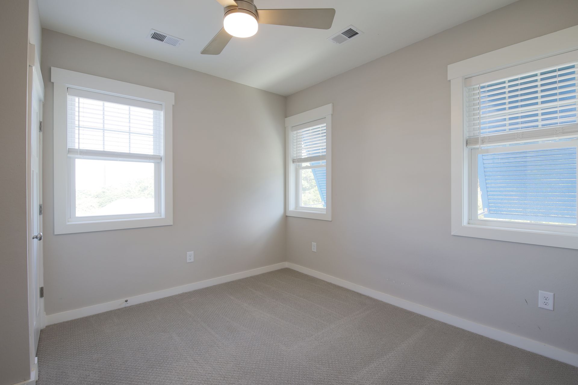 Outer Banks Apartments & Rentals | LeaseNC.com Coastal Living