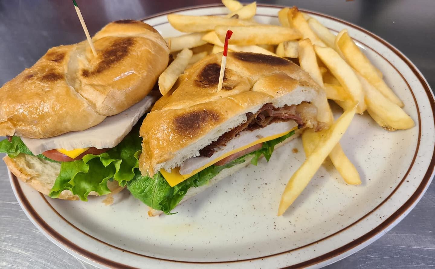 HOME [www.sophias.restaurant]