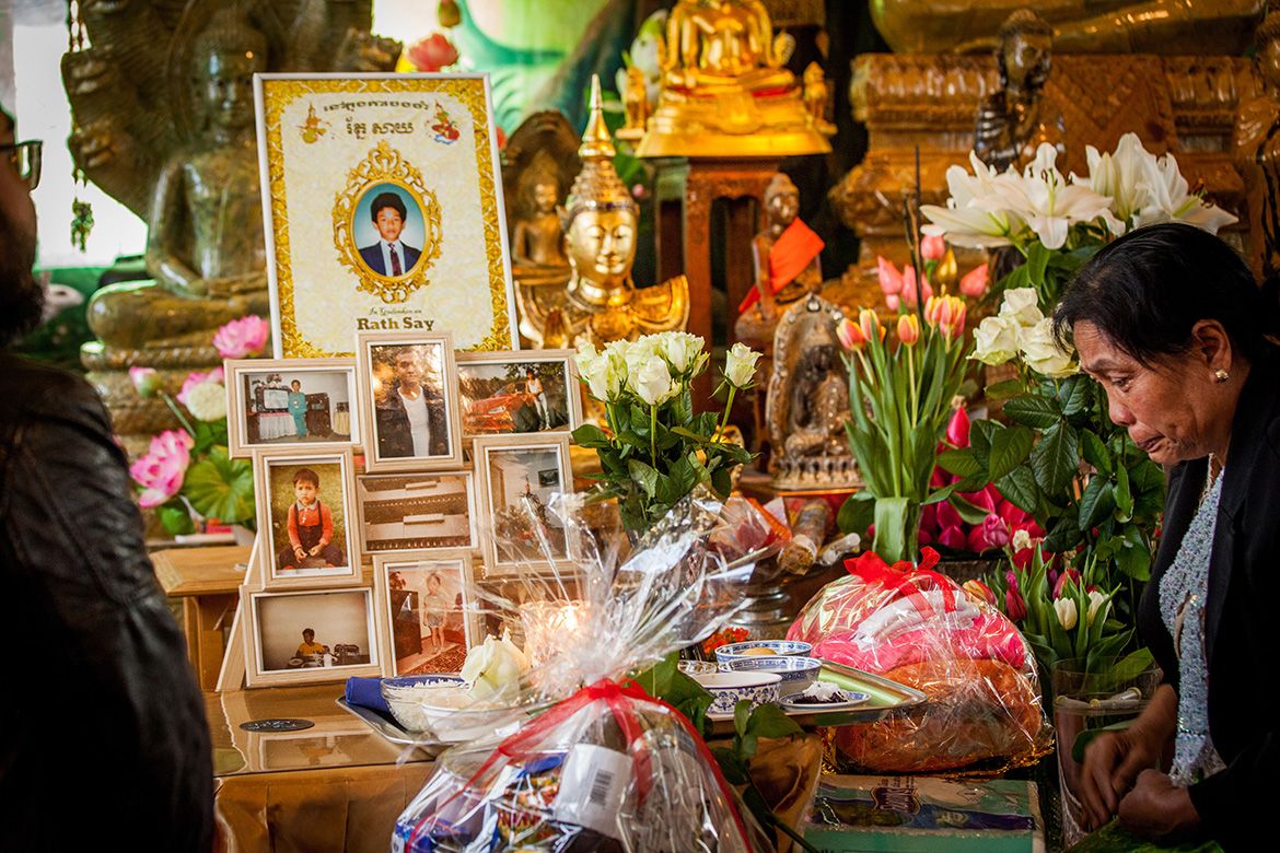 Cremation & Memorial Service | Chapel of Flowers Funeral Home