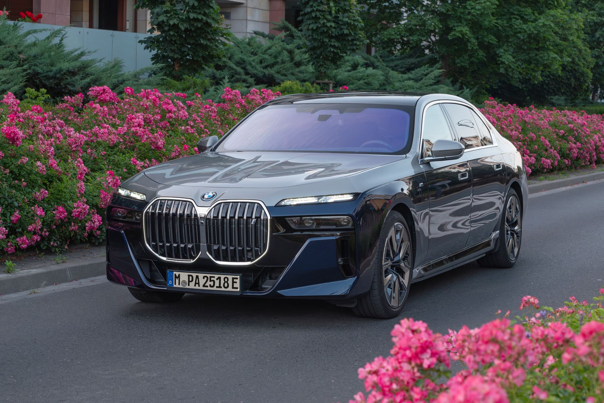 ASL Limo | Our Fleet | Luxury Cars and More