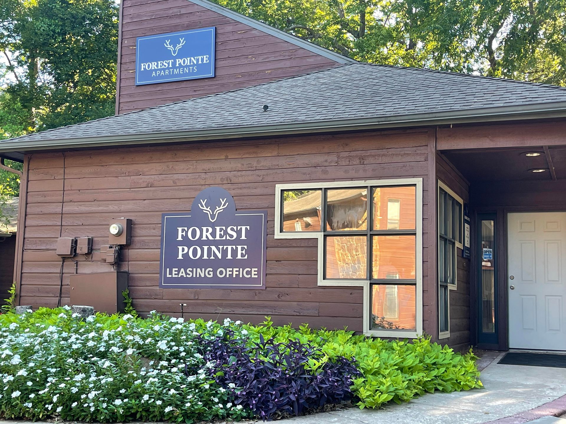 Elevate Your Living with Forest Pointe Apartments
