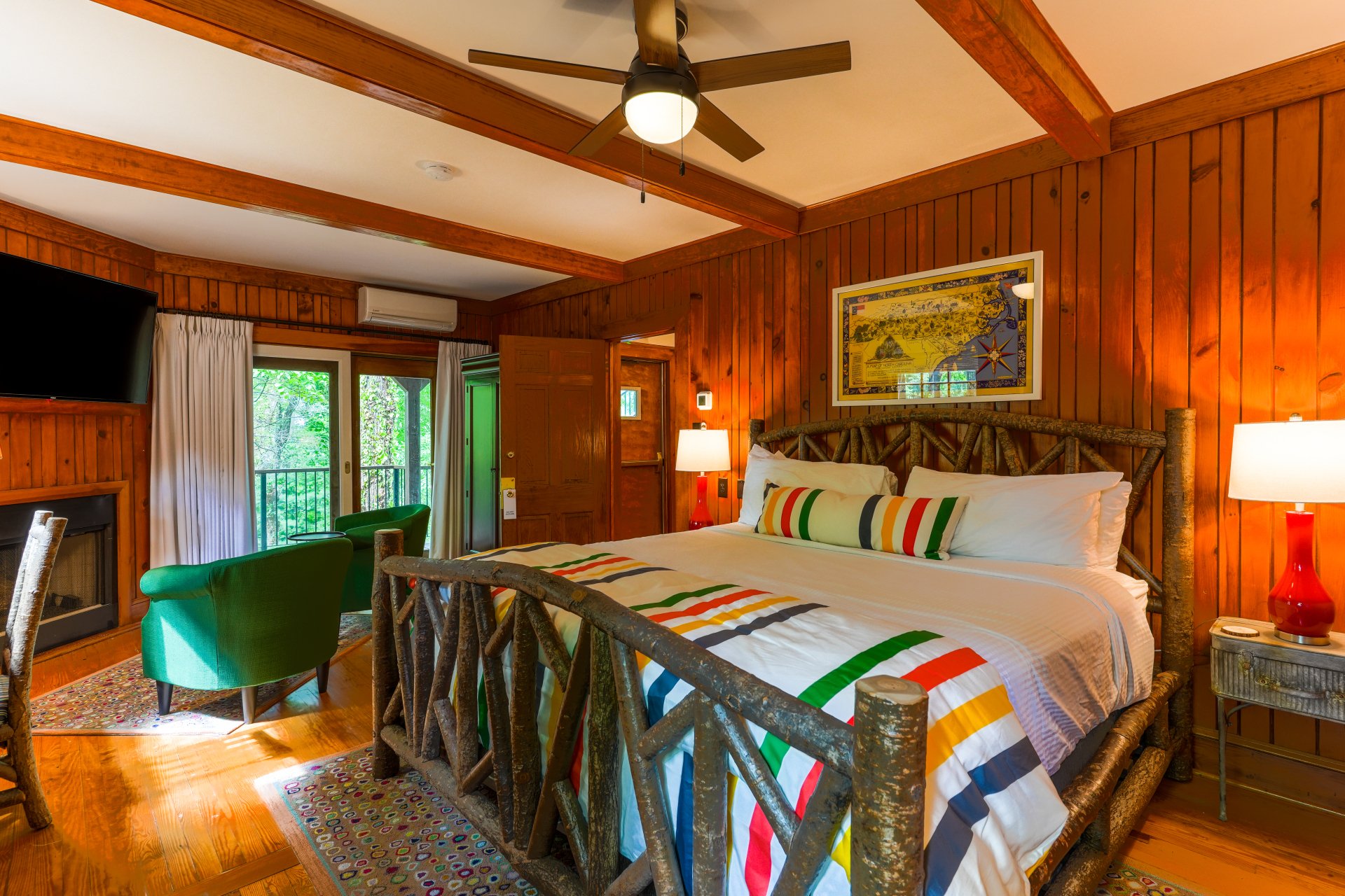 The Lodge on Lake Lure | Classic Queen Rooms