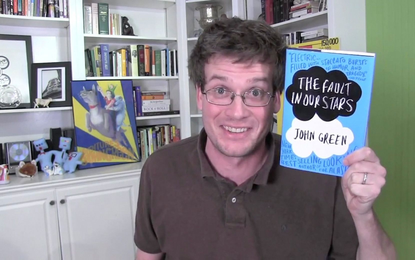 Conheça John Green, o autor de "A culpa é das estrelas"
