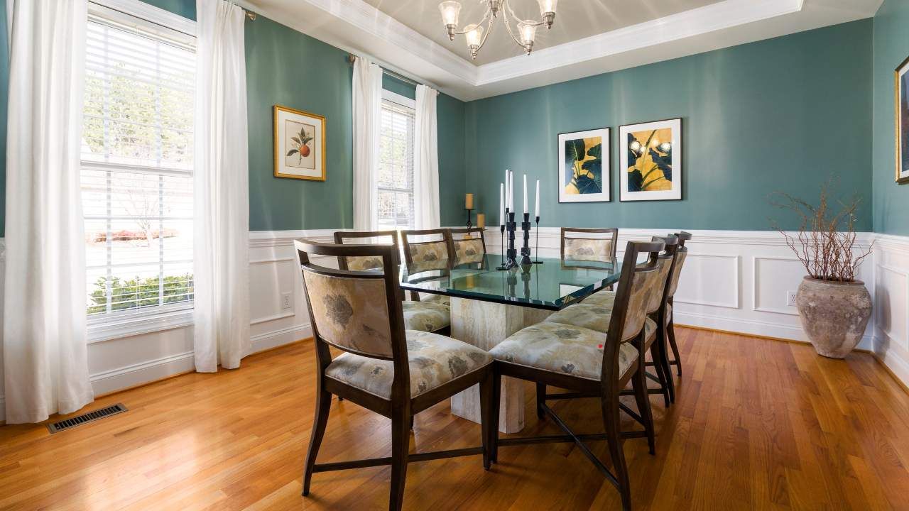 How to Choose Sophisticated Interior Paint Colors