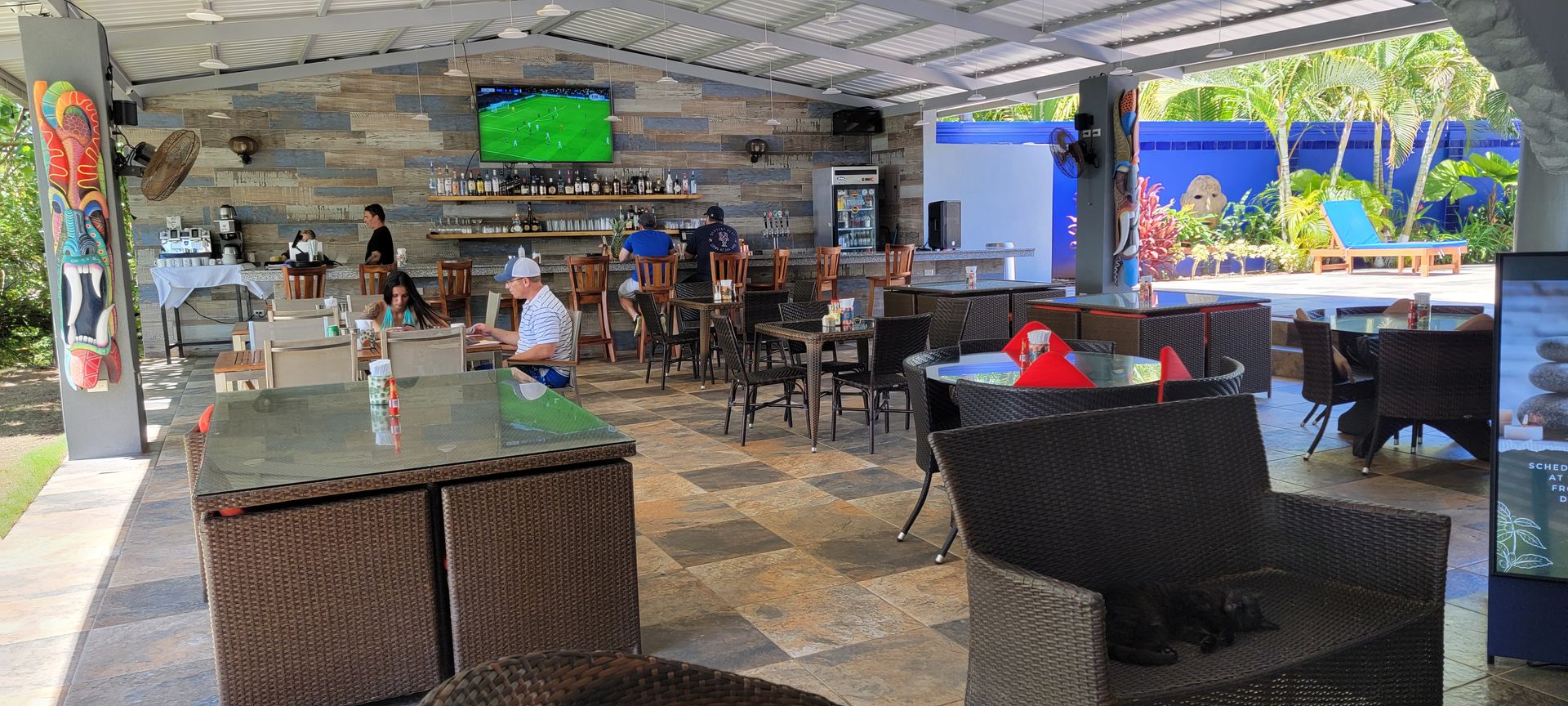 Hotel Jaco Restaurant | Gourmet Beachside Dining