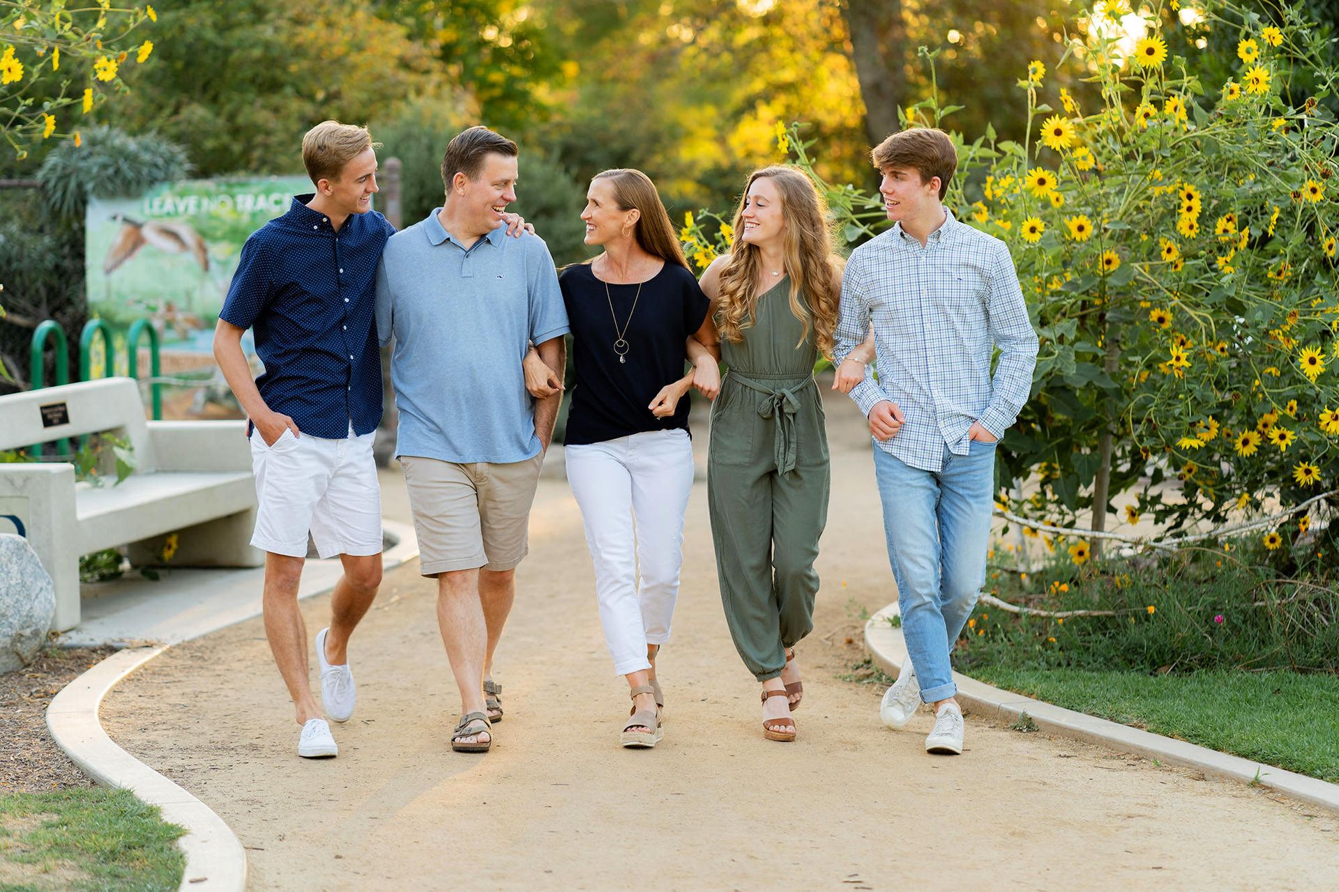 10 Essential Dos and Don’ts for Family Portrait Photography