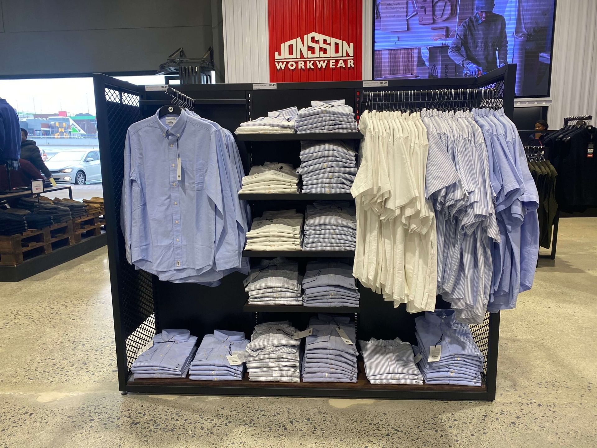 Stylish Clothing Fixtures for Captivating Displays