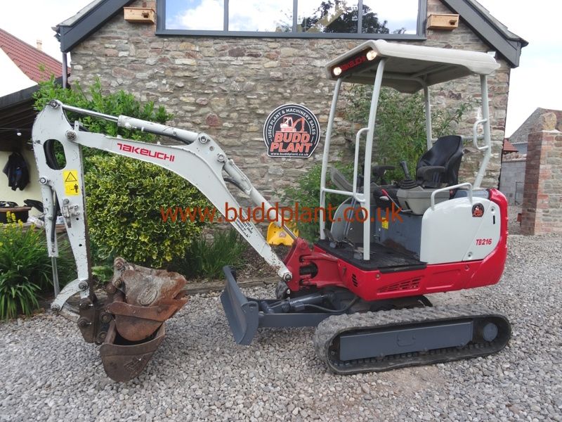 TAKEUCHI TB216 MINI DIGGER