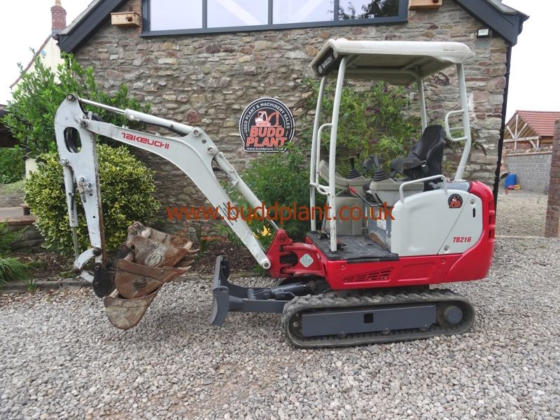 TAKEUCHI TB216 MINI DIGGER