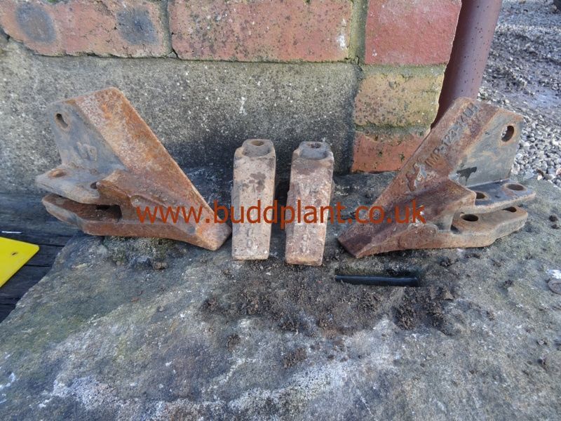 BUCKET TEETH SIDE CUTTER SET