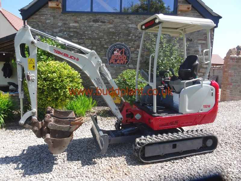 TAKEUCHI TB216 MINI DIGGER
