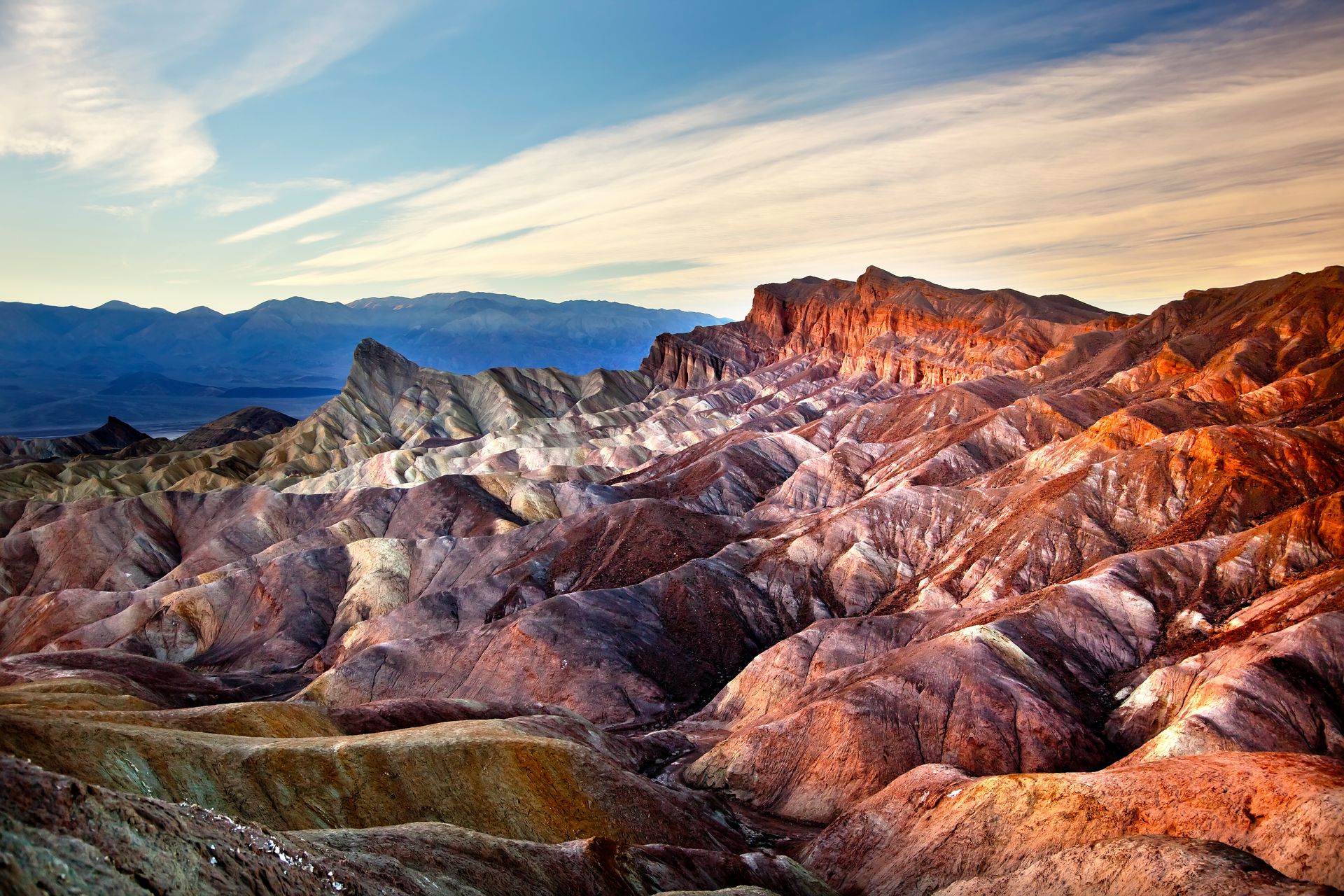 7 Epic Death Valley Hikes: Ultimate Guide to Desert Trails