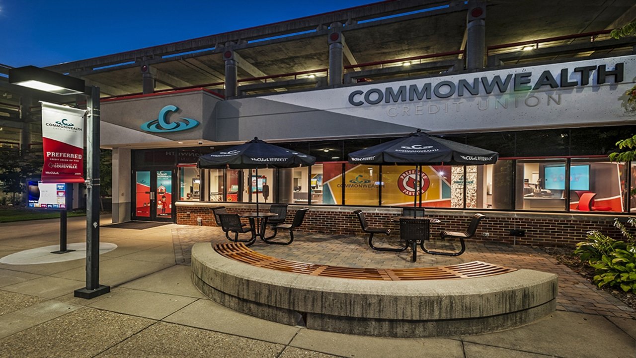 Commonwealth Credit Union - U Of L | K4 Architecture + Design