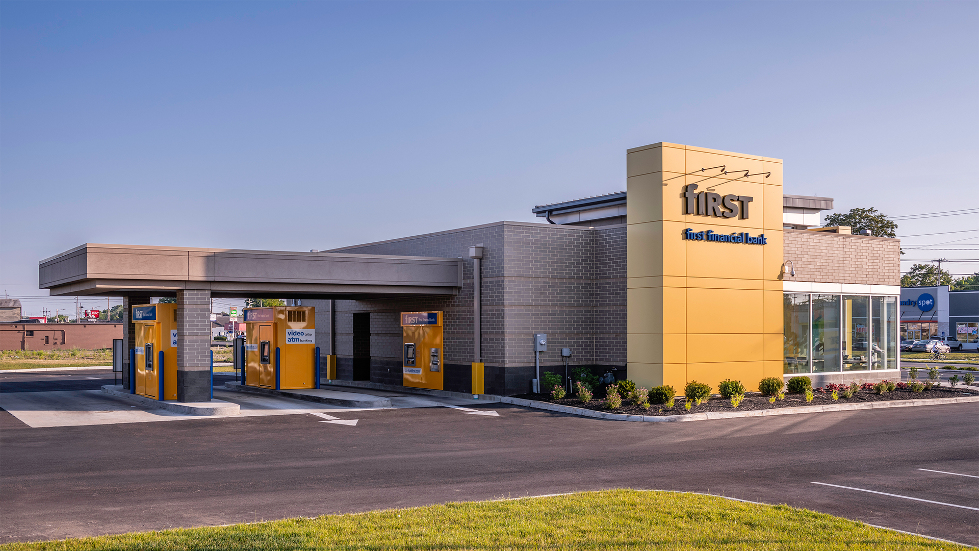 First Financial Bank - Hamilton, OH | K4 Architecture + Design