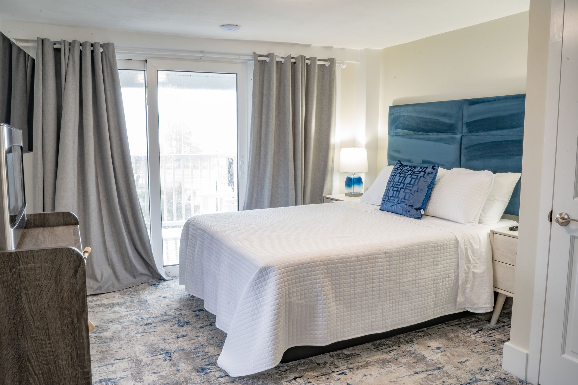 Our Rooms | Comfort & Style by the Beach | Hampton, NH